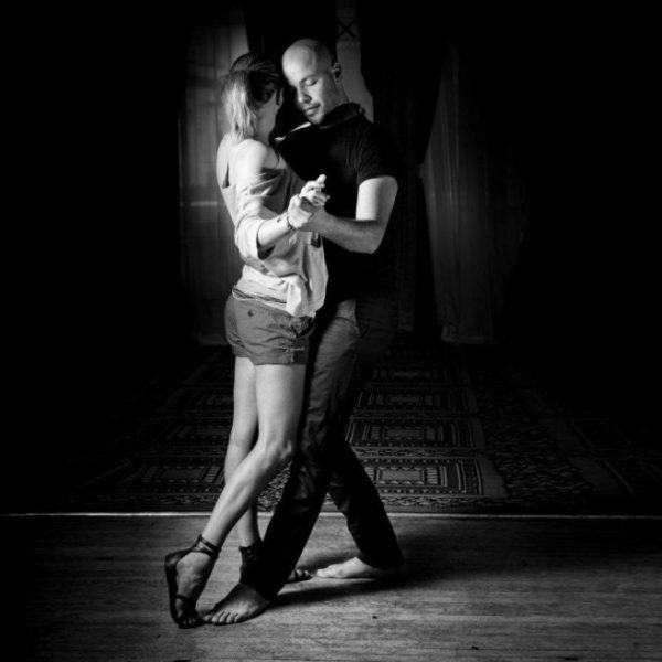 Dança Kizomba - Movimentos e curiosidades da dança de Angola