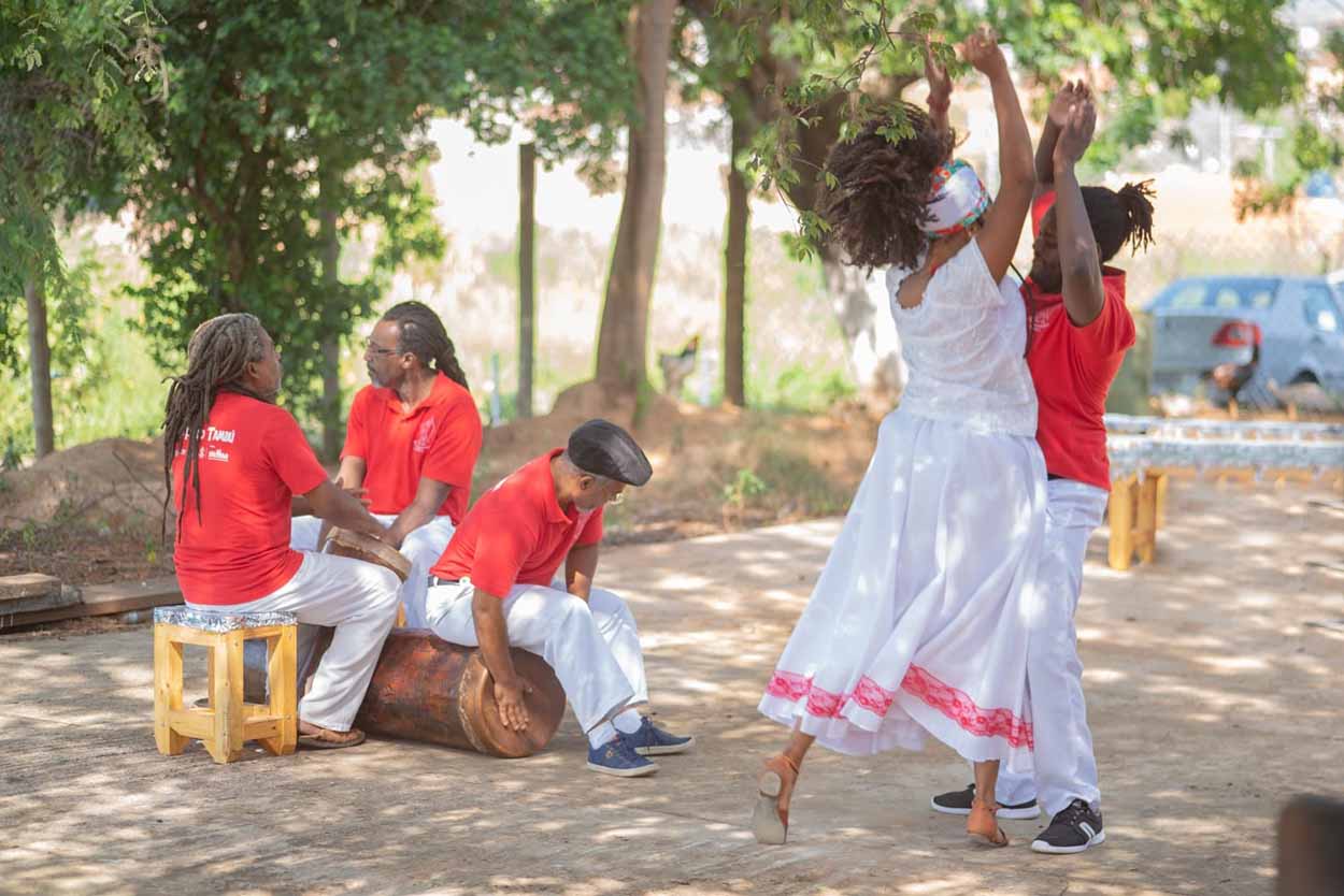 Batuque de umbigada - Dança típica afro-brasileira