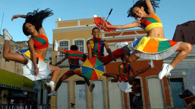 Frevo - Origem e características da dança típica nordestina